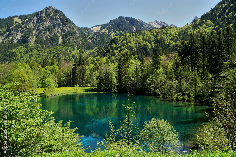 Bergsee in den Alpen, Bayern Stock-Foto | Adobe Stock