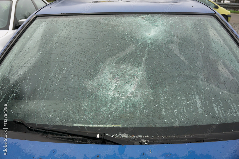 Pkw, Frontscheibe, zersplittert Stock Photo | Adobe Stock