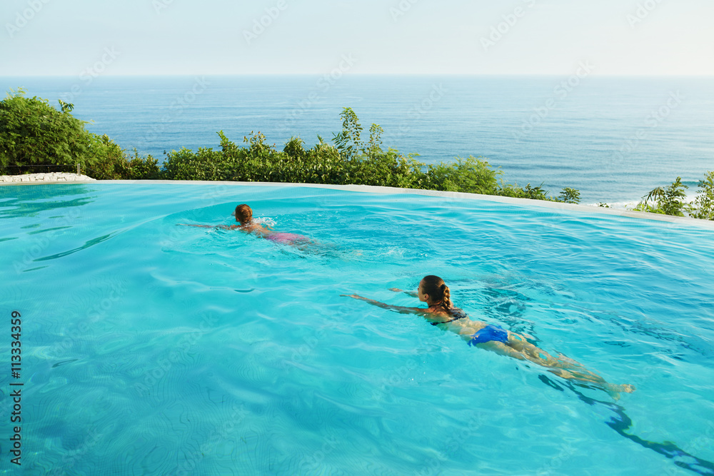 Romantic Vacation For Couple In Love. Happy People Relaxing In Infinity ...