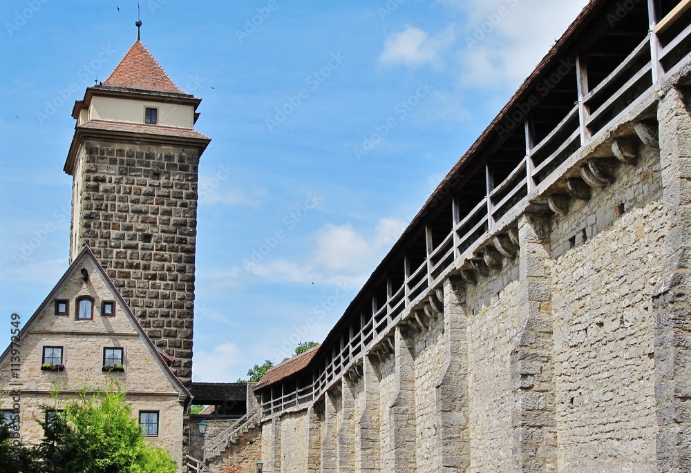 Rothenburg o. d. T., Stadtmauer und Galgentor Stock Photo | Adobe Stock