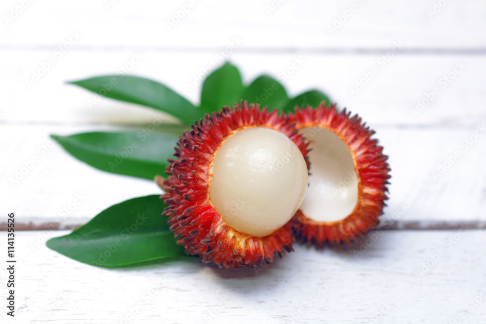 Foto de Pulasan fruit (Nephelium mutabile Blume) is a tropical fruit ...