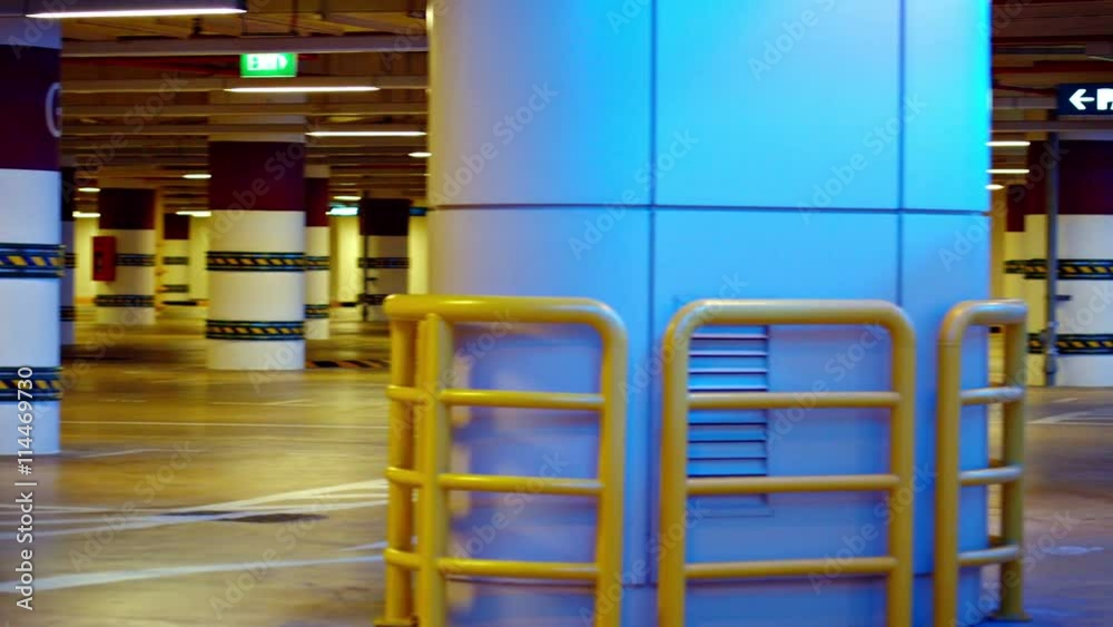 Video 1080p - Panning from left to right across the color coded columns ...