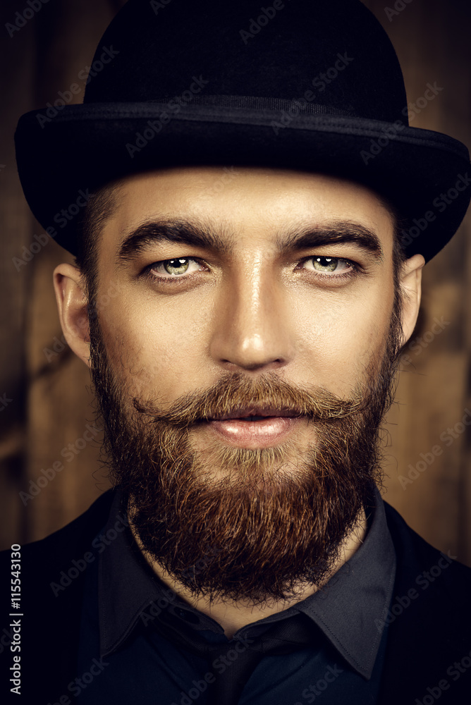 red beard man foto de Stock | Adobe Stock