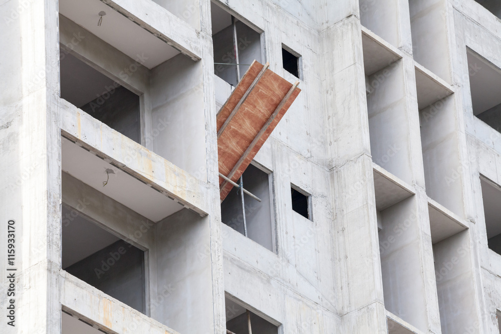 The technology or art of high rise apartment construction using crane ...