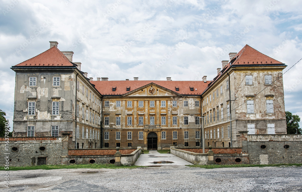 Foto Stock Old castle in Holic, Slovakia, cultural heritage | Adobe Stock