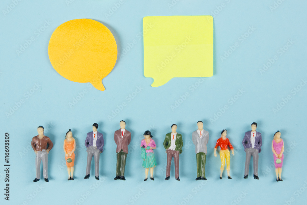 Social Media Chat Concept. Yellow blank empty chat bubble for text on ...