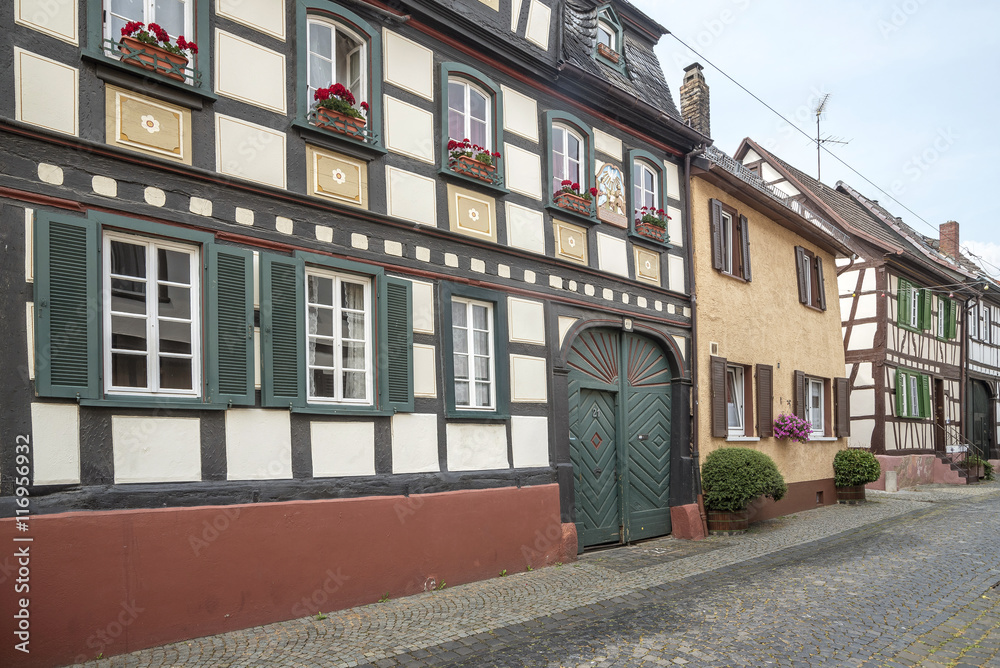Historische Altstadt von Hochheim am Main Stock-Foto | Adobe Stock