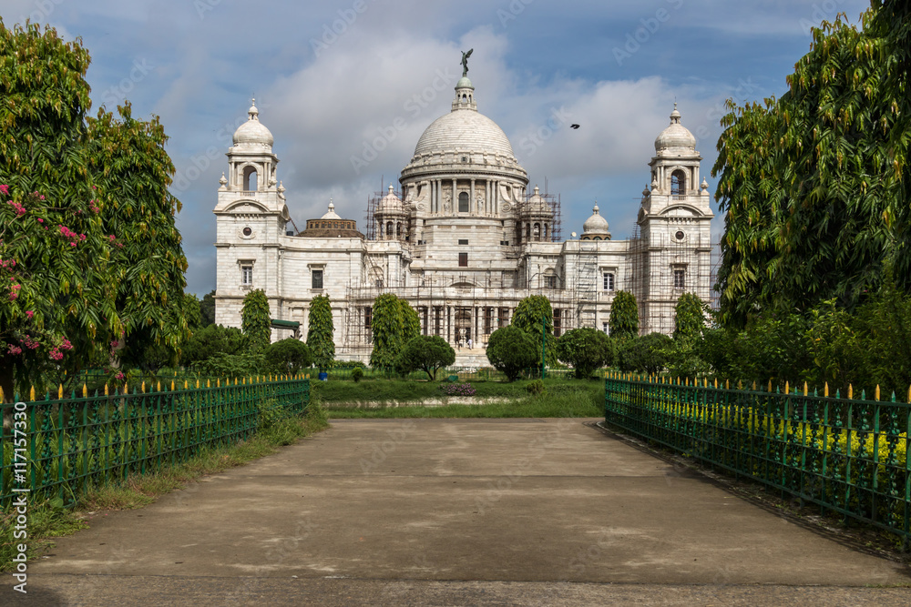 Victoria Memorial a large marble building in Kolkata which was built ...