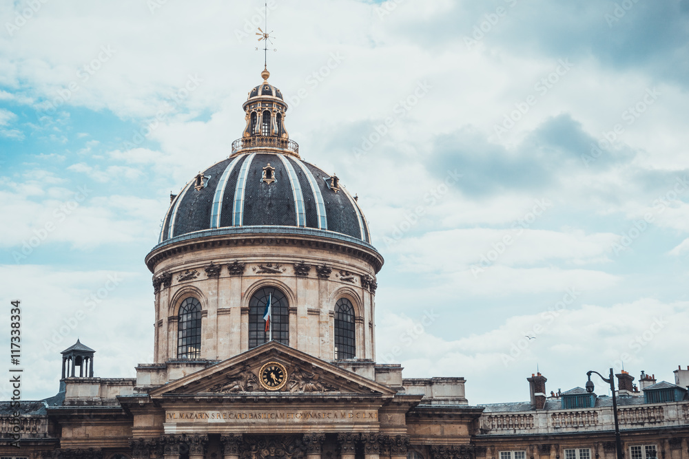 Famous Dome Building