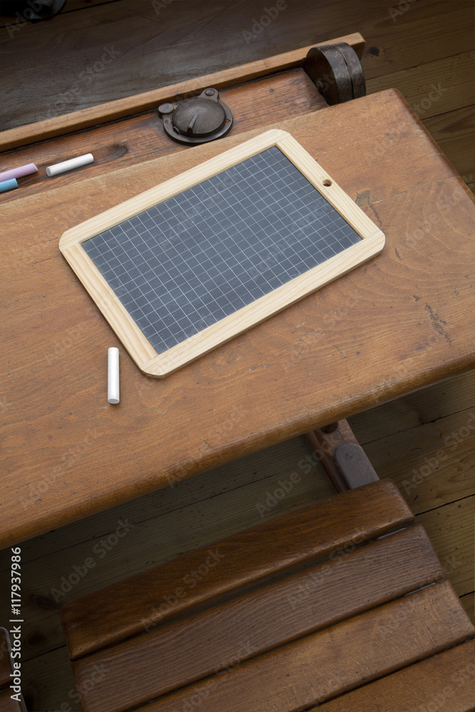 ARDOISE SCOLAIRE VIERGE Stock Photo | Adobe Stock