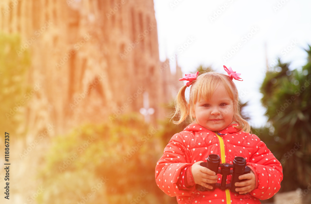 spain travel - cute little girl in front of Sagrada Familia, Barcelona ...