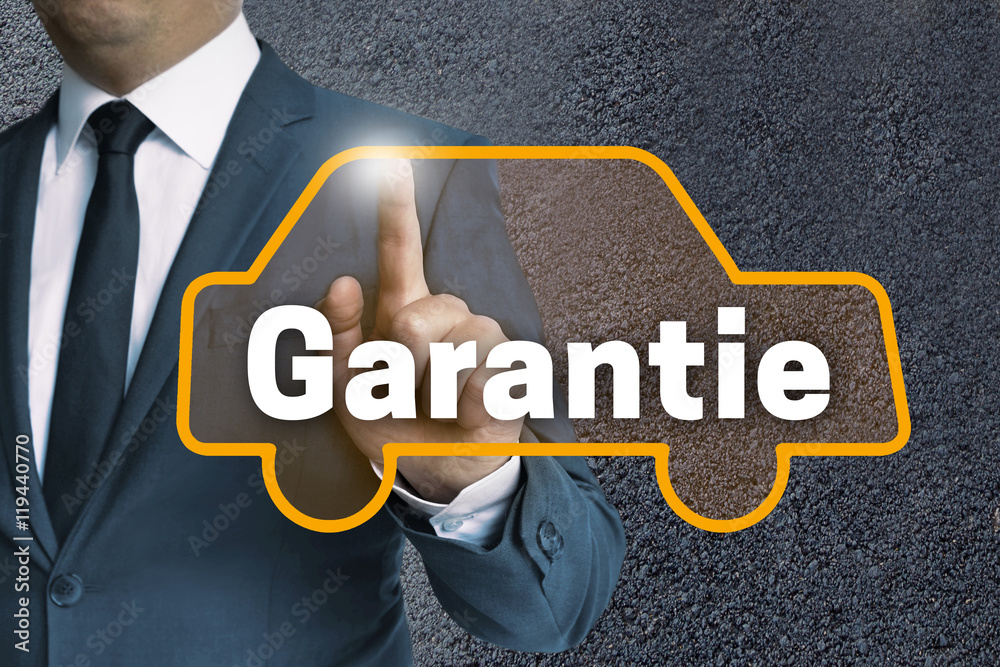 garantie auto touchscreen wird von mann bedient konzept Stock-Foto ...