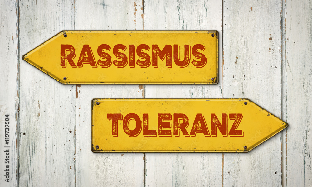 Wegweiser - Rassismus oder Toleranz Stock-Foto | Adobe Stock