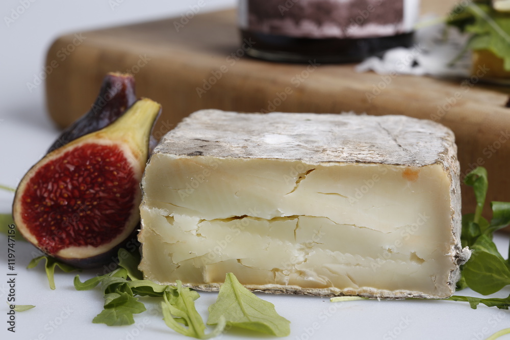 Cheese with fig close up on a served food place foto de Stock | Adobe Stock