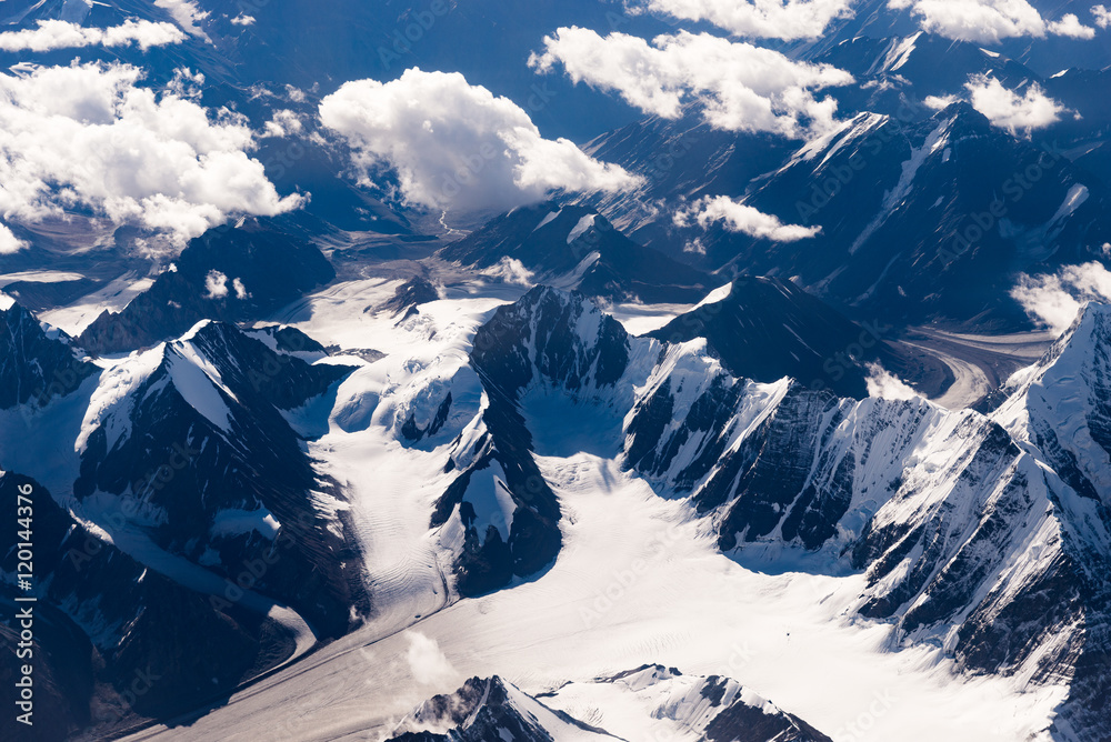 Snow capped mountains range with a bird's-eye view, Leh, Ladakh, India ...
