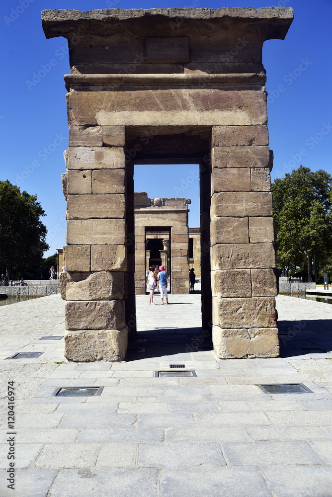 Fototapeta Pilonos del Templo de Debod. El templo es egipcio del siglo ...