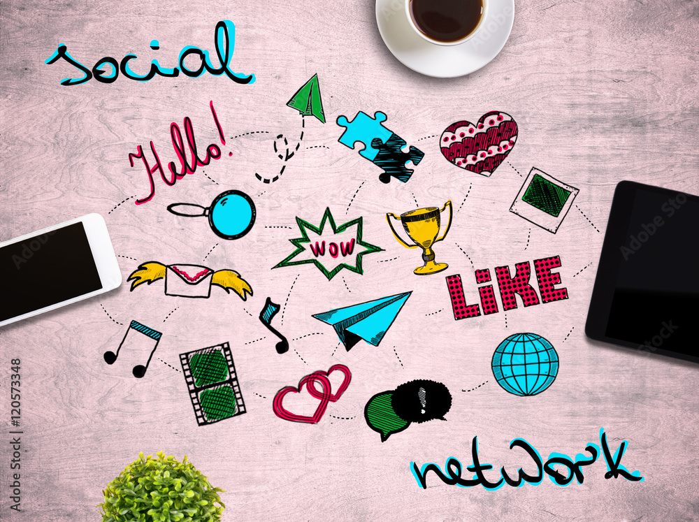 Table with social media icons Stock-Foto | Adobe Stock