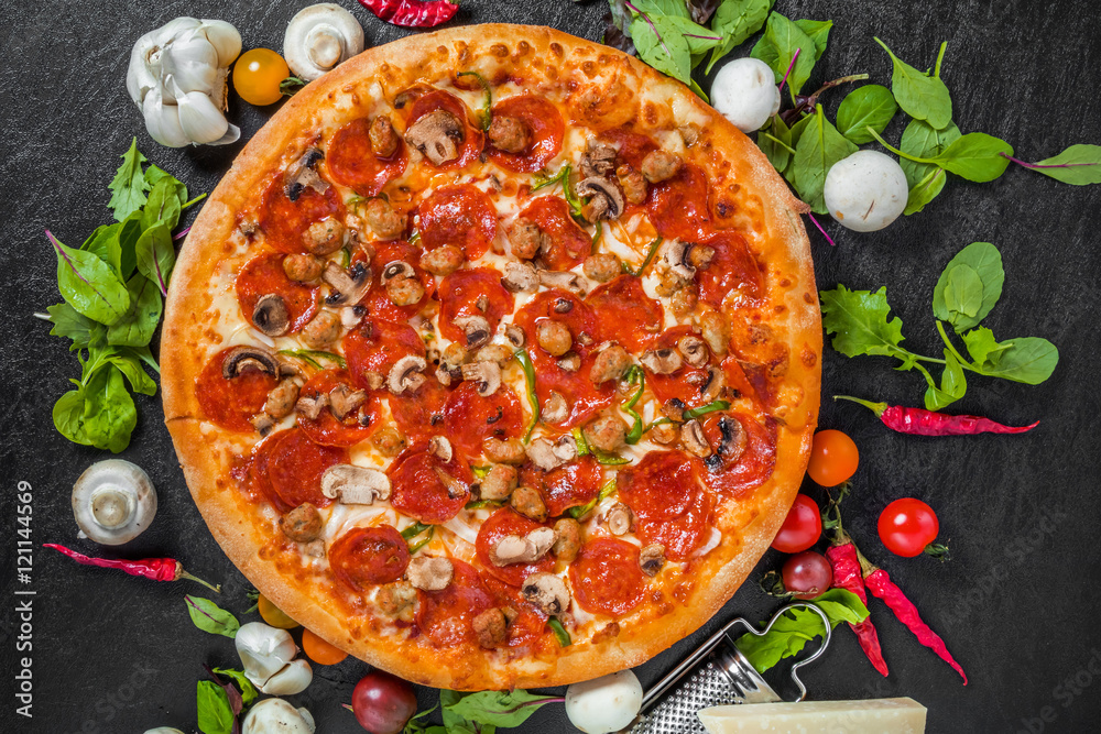 ミックスピザ Mixture pizza Italian food Stock Photo | Adobe Stock