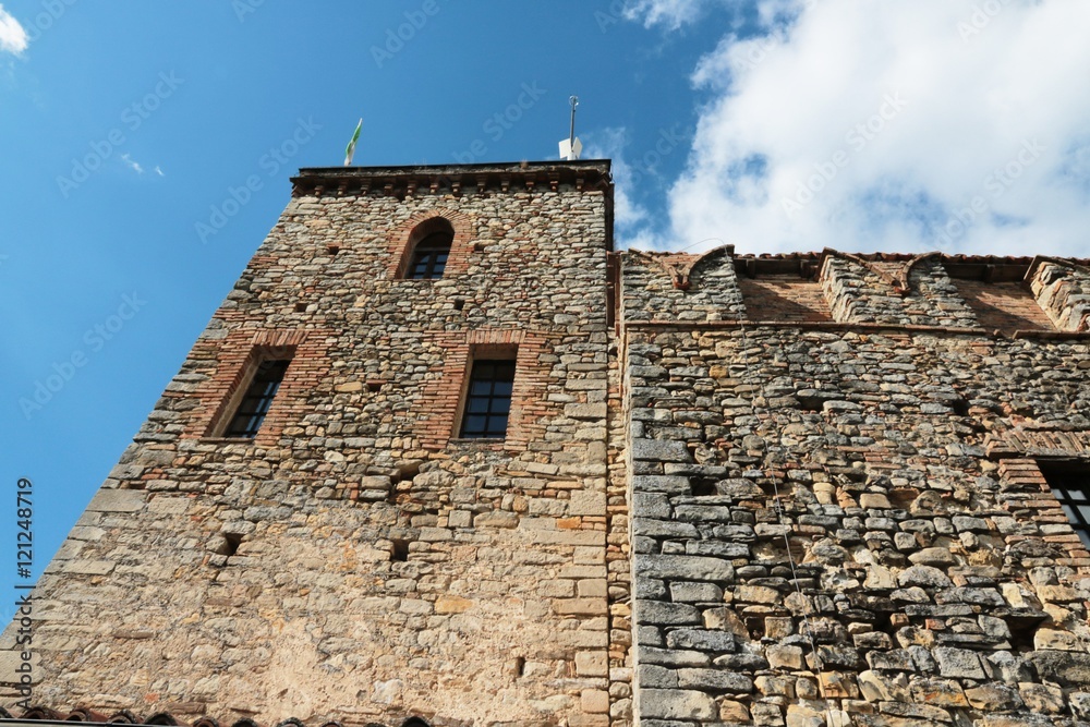 Foto Stock Castello di Zavattarello | Adobe Stock