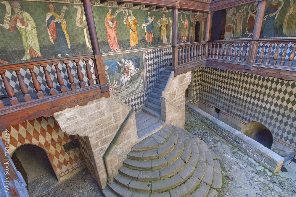 castello di fenis interno valle d'aosta italia europa Stock Photo ...