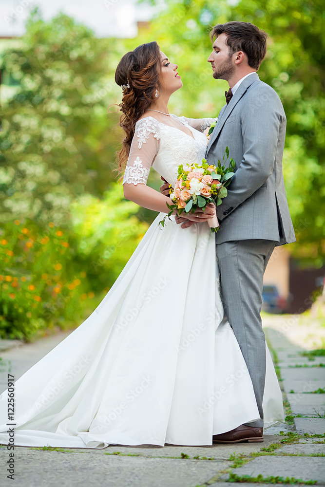 Beautiful Wedding Photos Of Bride And Groom