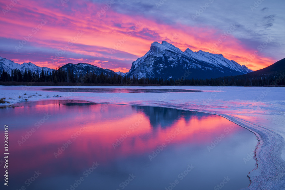 Spectacular dawn light, Mount Rundle, Banff National Park, Alberta ...