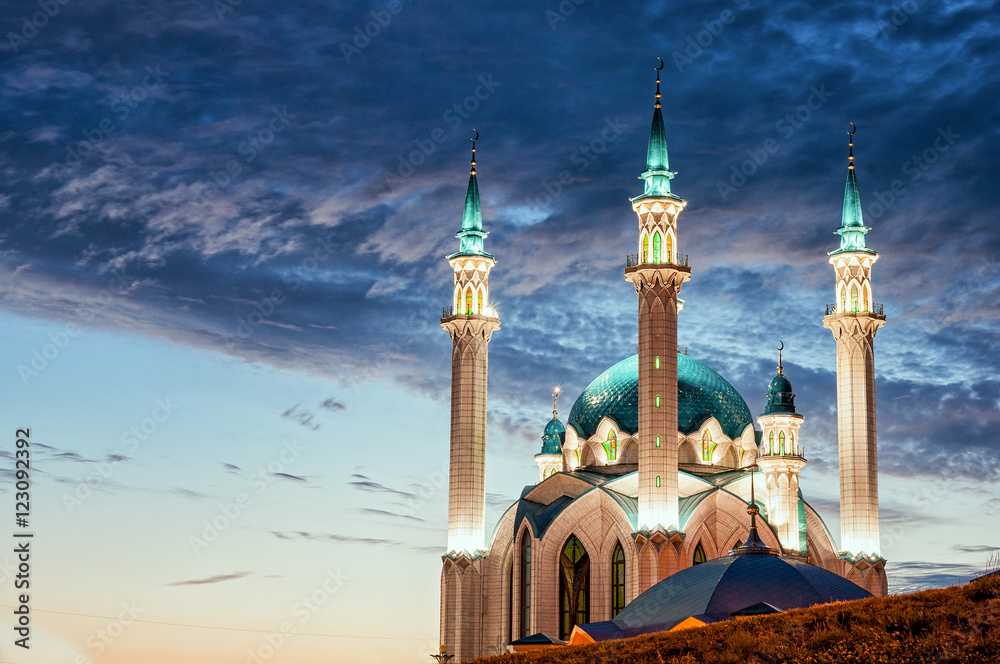 Night view of the Kul Sharif (Qolsherif, Kol Sharif, Qol Sharif ...