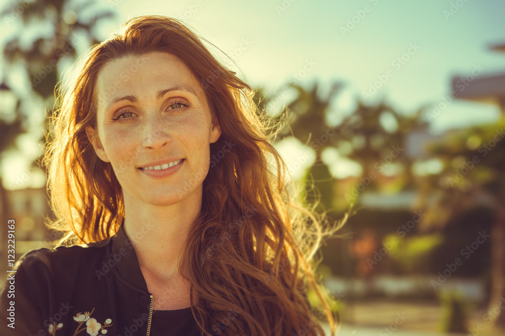 Foto de *raw - unedited style* tropical portrait do Stock | Adobe Stock