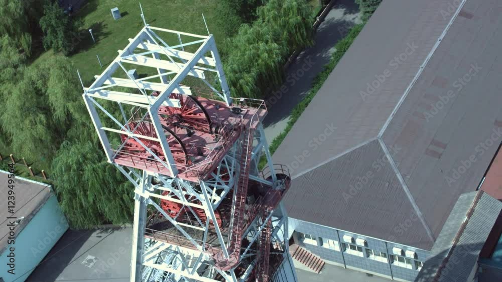 Rotating sheave wheels of mine hoist, shaft lifting system Stock ビデオ ...