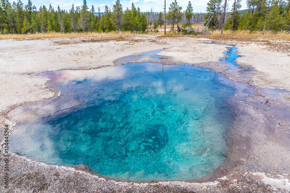 Crystal blue hot spring in Yellowstone National Park Stock Photo ...