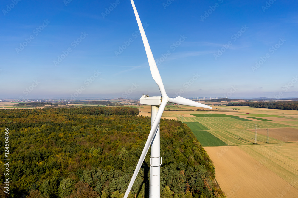 Windrad am Wald Luftbild Stock-Foto | Adobe Stock