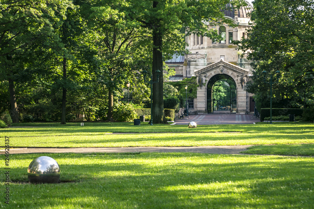 Bronx zoo center entrance. It is the largest metropolitan zoo in the ...