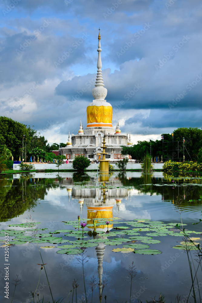 "Phra That Na Dun" is Landmark MahaSarakham ,Thailand Bhudda temple ...