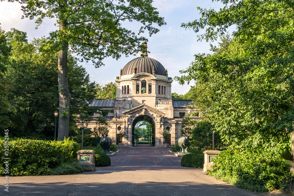Bronx zoo center entrance. It is the largest metropolitan zoo in the ...