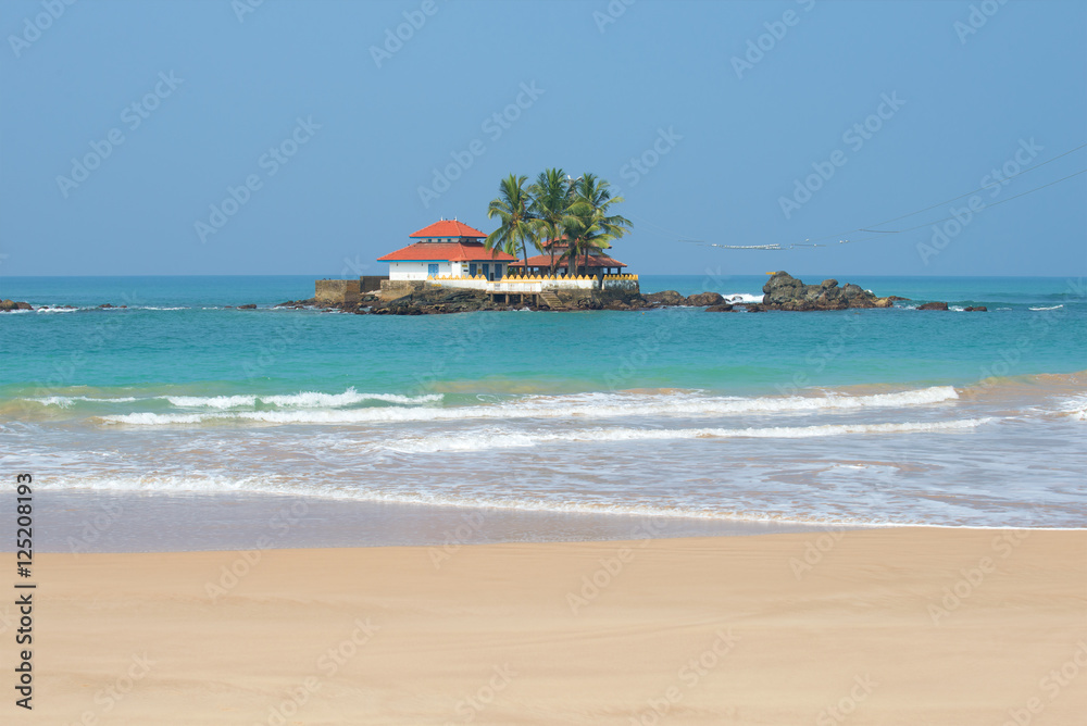Buddhist temple, Seenigama Muhudu Viharaya, coral reef in the Indian ...