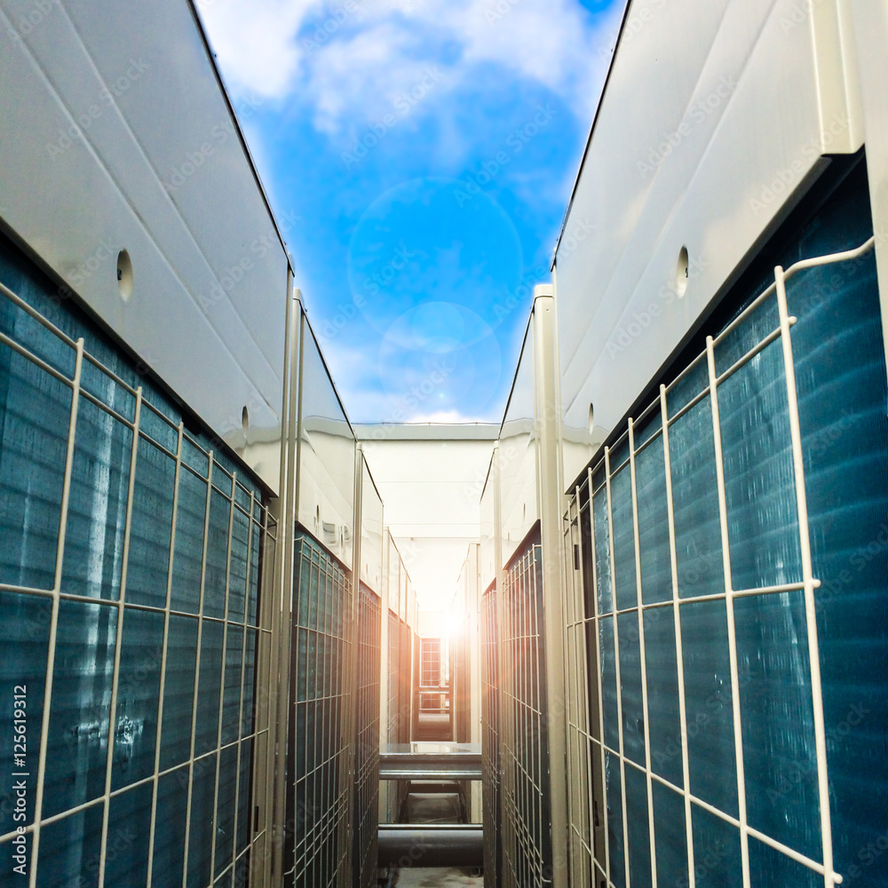 Condenser unit used in central air conditioning systems - heat ...