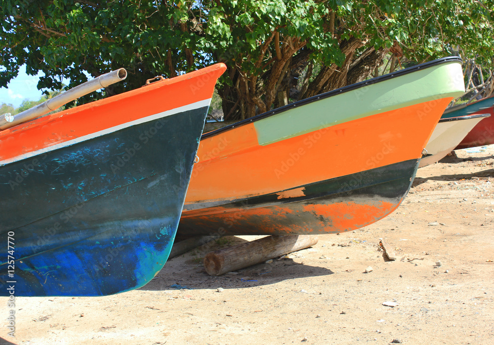 barques sur la plage Stock Photo | Adobe Stock