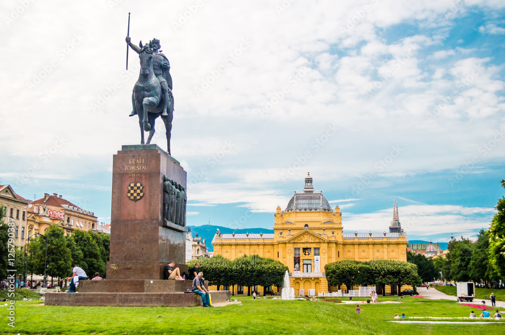 Monument of the Croatian King Tomislav and art pavilion in colorful ...