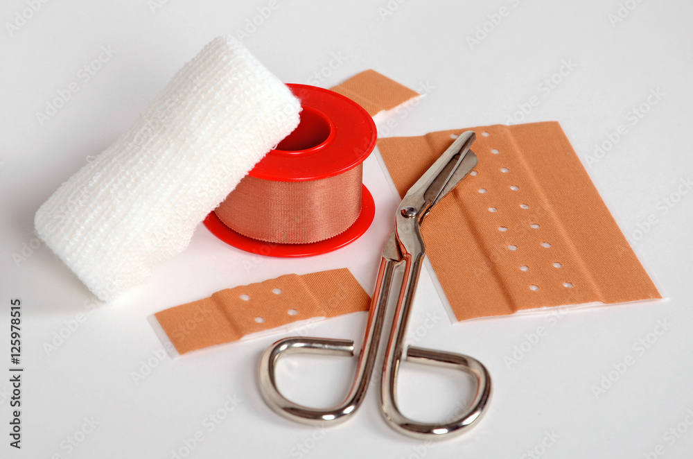 Verbandszeug, Pflaster, Verletzung Stock-Foto | Adobe Stock