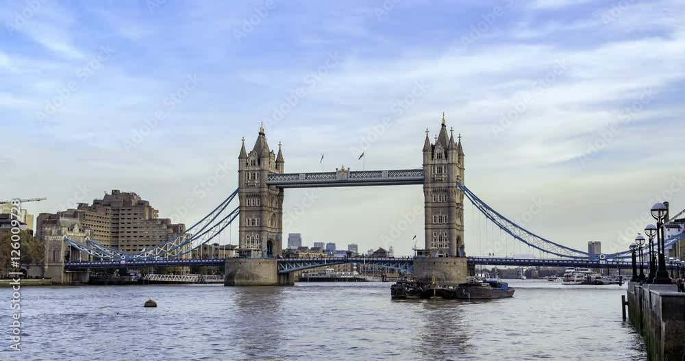 Time lapse view of the iconic Tower Bridge, one of the main landmarks ...