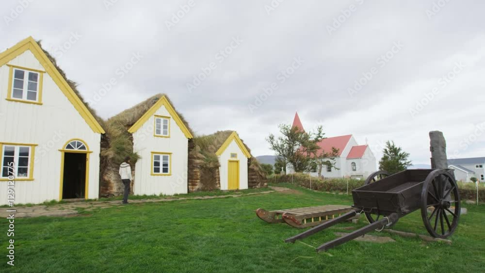 Old Farmhouse Laufas Glaumbaer farm Folk Museum turf roof houses in ...