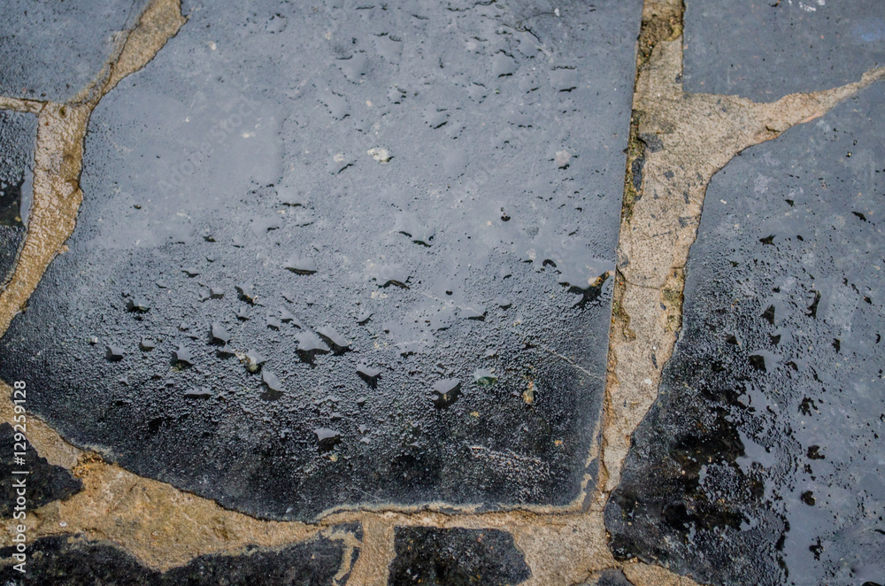black wet granite tiles with water drops / pile of granite texture ...