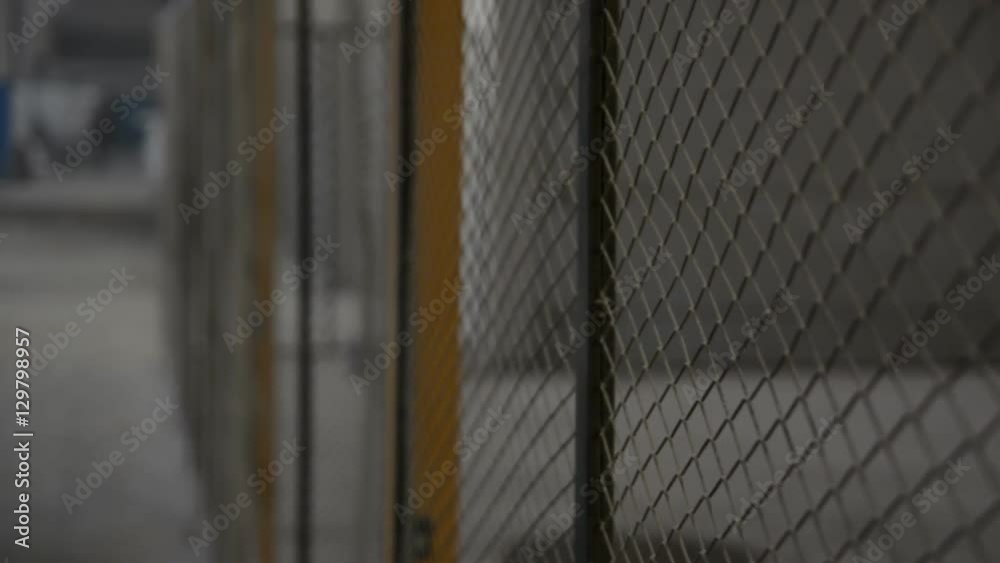Vidéo Stock Wire fence. Closeup of steel net. Steel mesh. Security ...