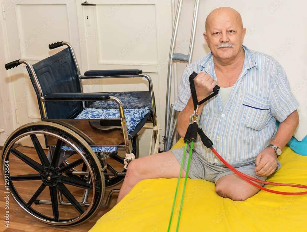 Man with Amputated Leg doing exercises Stock-Foto | Adobe Stock