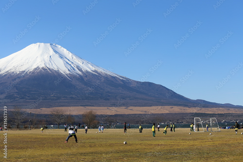 富士山と少年サッカー Stock Photo | Adobe Stock