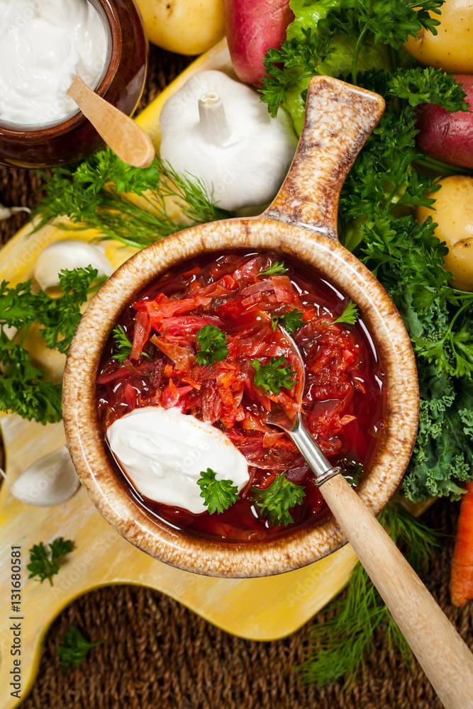 Foto de Cabbage Beetroot Soup. Traditional Russian and Ukrainian ...