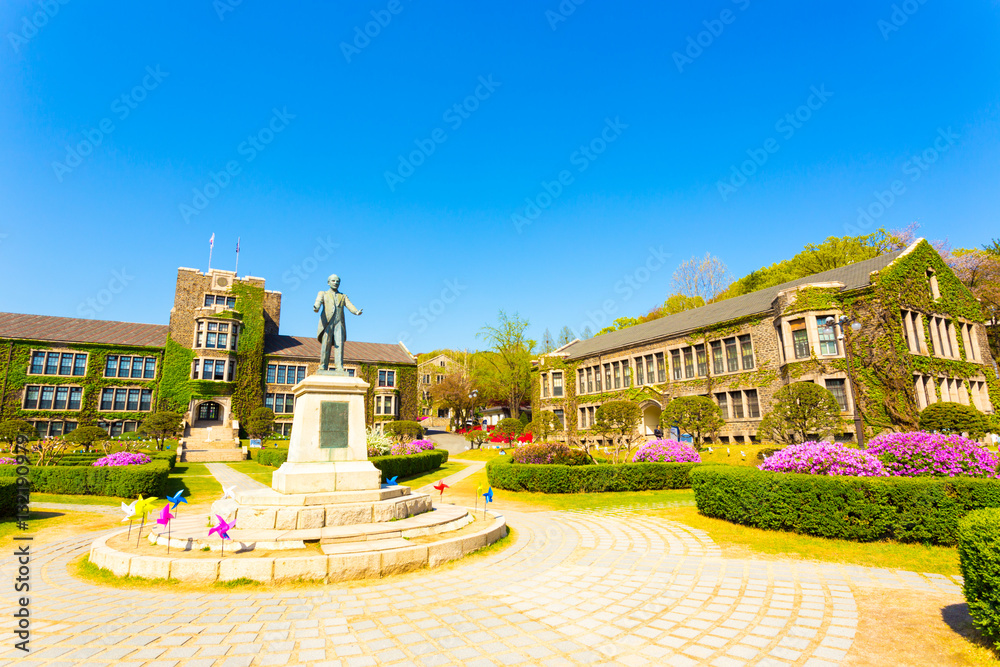 Yonsei University Quad Statue Ivy Buildings H Stock Photo | Adobe Stock