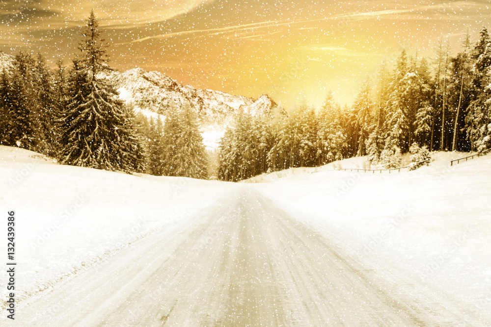 winter road and cold day Stock-Foto | Adobe Stock
