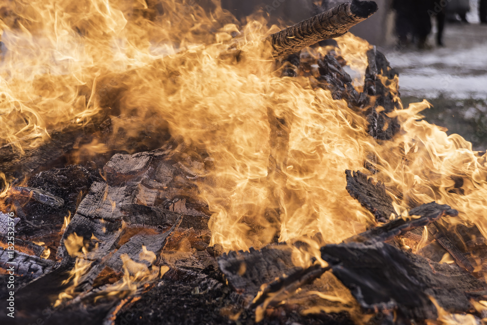large campfire Stock-Foto | Adobe Stock