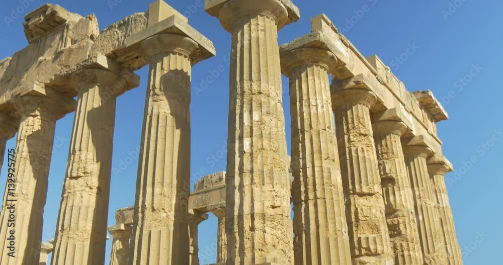 Doric temple dedicated to Hera (490-480 BC) in Selinunte, one of the ...